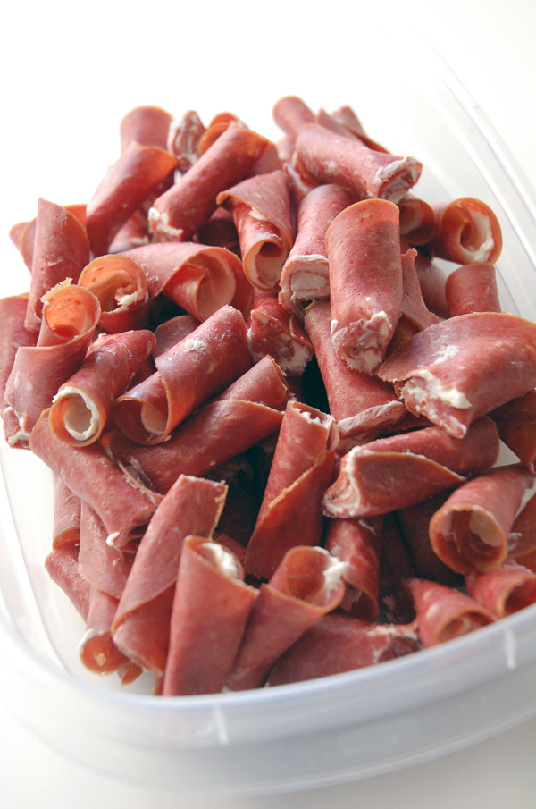 Beef-roll-appetizer - Savvy Sassy Moms