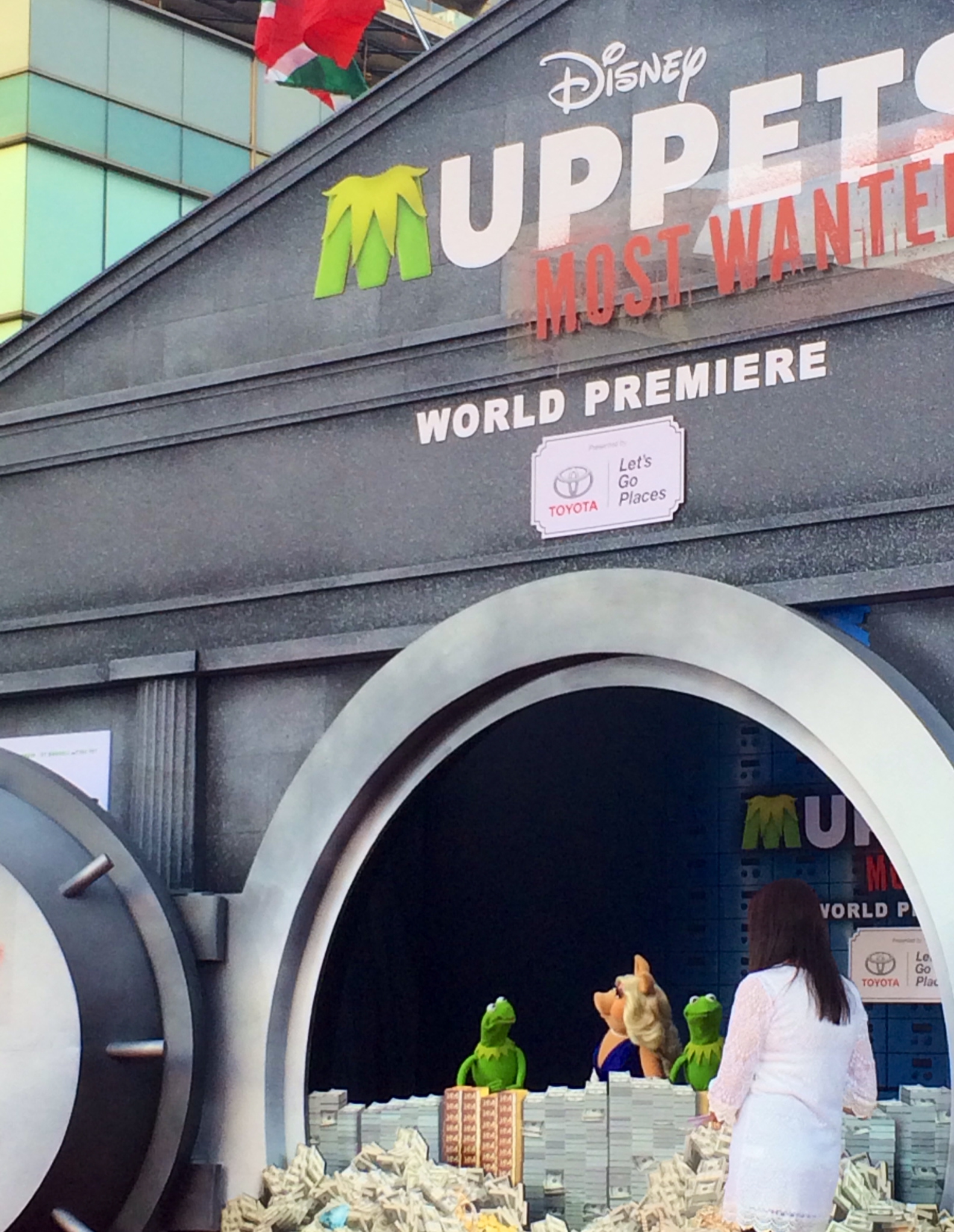 Muppet-Most-Wanted-World-Premiere-10 - Savvy Sassy Moms