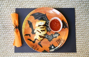 Host a spooky Halloween dinner for kids - Savvy Sassy Moms