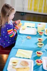 How to throw a fun and easy potty training party - Savvy Sassy Moms