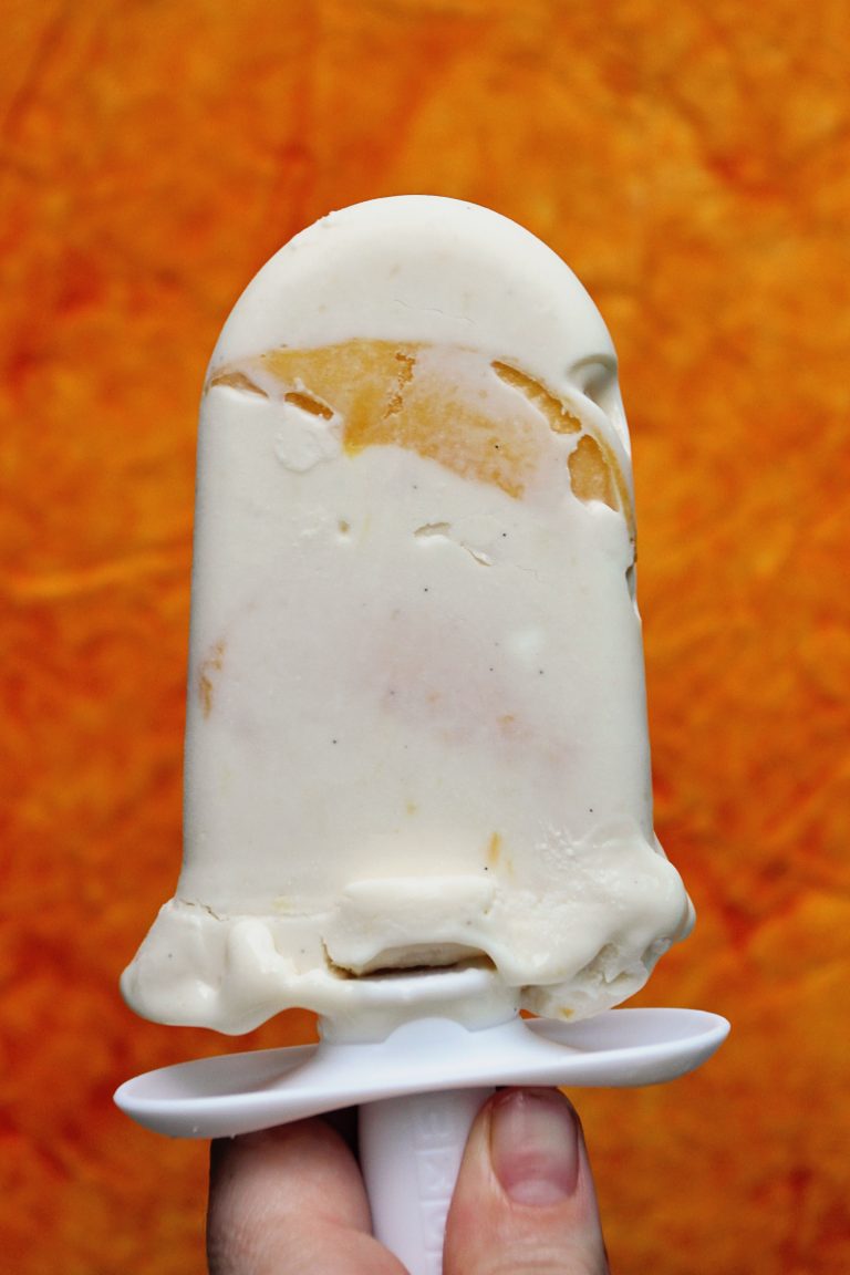 Peaches and cream popsicles - Savvy Sassy Moms