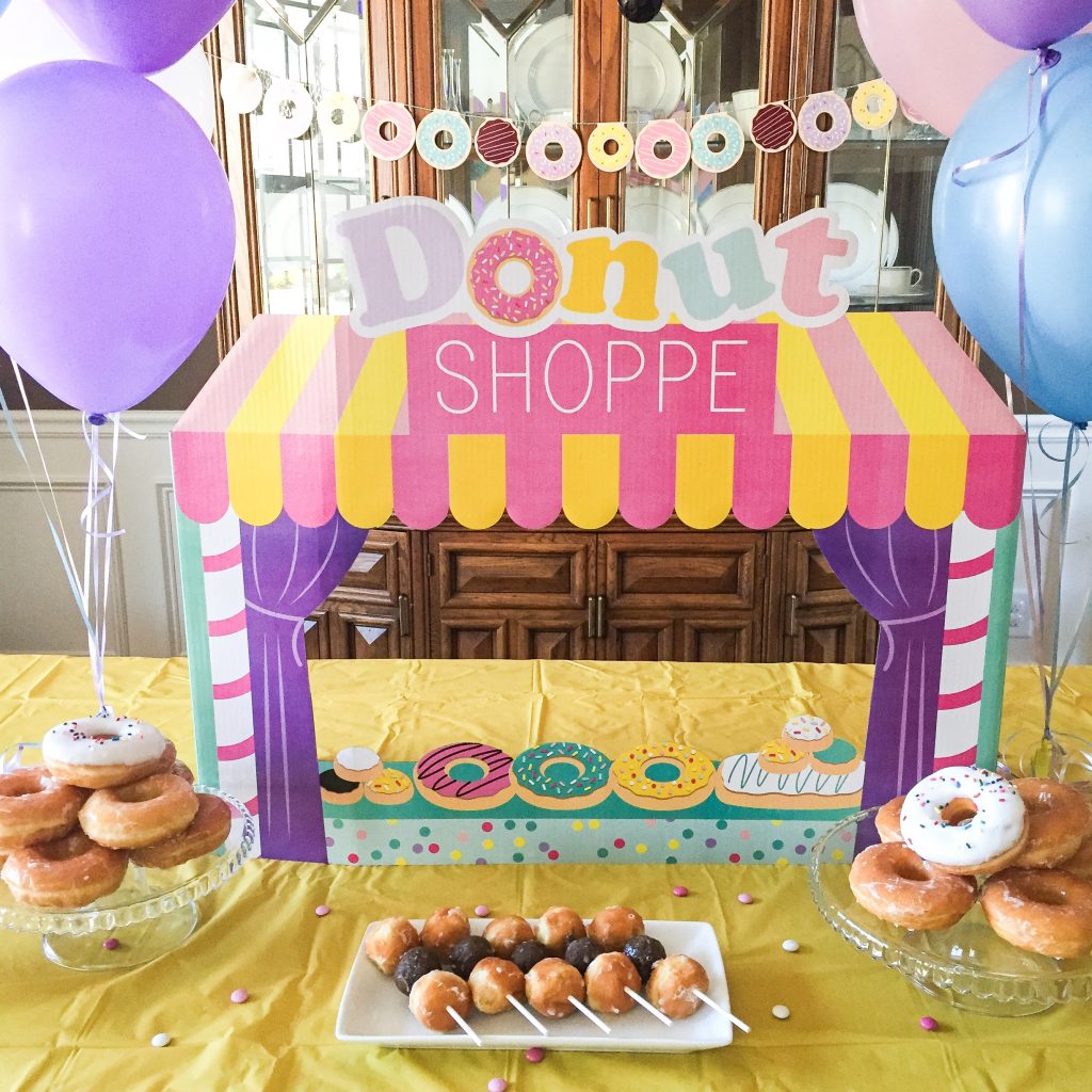 How to host an easy donut party - Savvy Sassy Moms