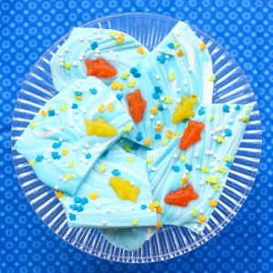Shark Week snack idea: shark bark - Savvy Sassy Moms
