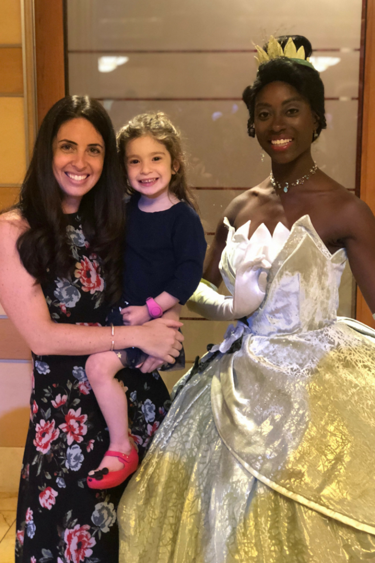 8 Reasons To Go On The Disney Dream (The Best Family Vacation!)