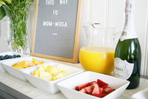 How to host a Mom-mosa bar - Savvy Sassy Moms